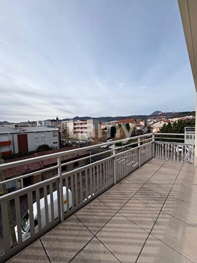 Appartement à louer - Bien Assis, Clermont-Ferrand - 3 pièces - 2 chambres