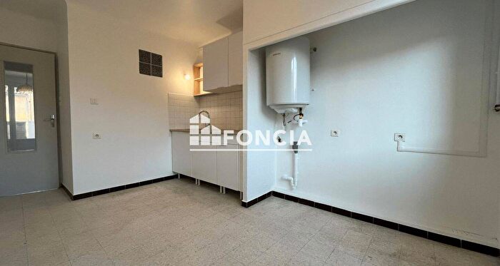 Lopy-chemin des Deux Routes, Avignon - Appartement 3 pièces à louer
