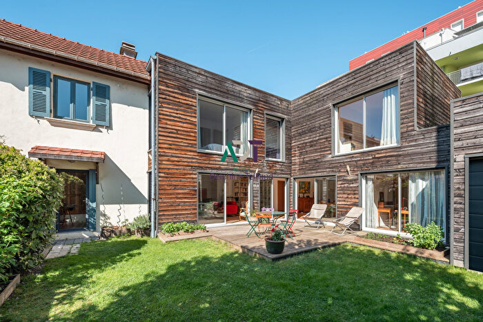 Maison à vendre - Grenoble, Abbaye, Jouhaux - 8 pièces - 6 chambres