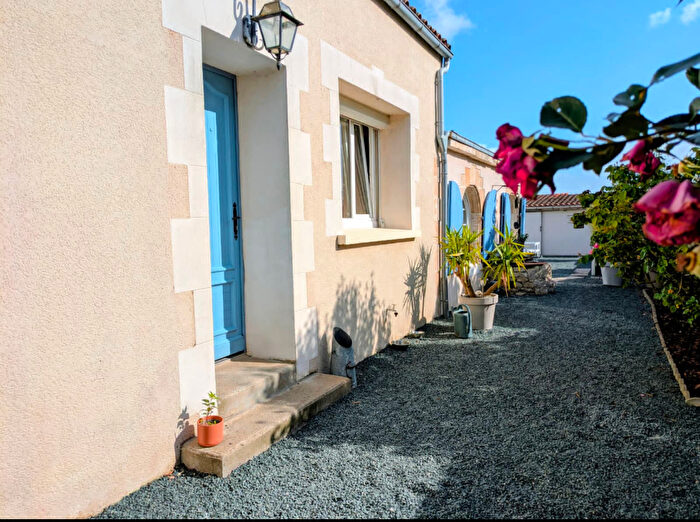 Maison 5 pièces à Aigrefeuille-d'Aunis, à vendre