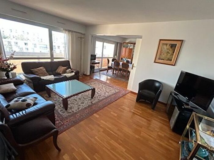 Créteil, Bas du Mont-Mesly : Appartement 2 pièces à vendre