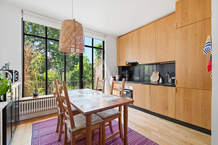 Maison 7 pièces à vendre - Chatou, Est