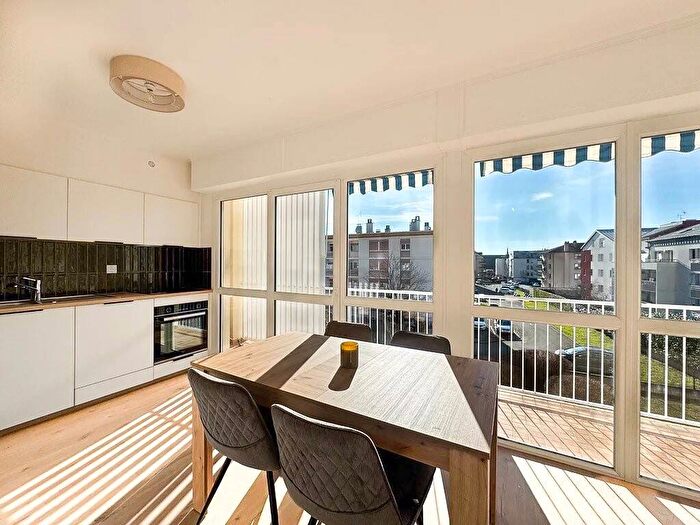 Appartement à louer - Cités, Thonon-les-Bains - 3 pièces - 2 chambres