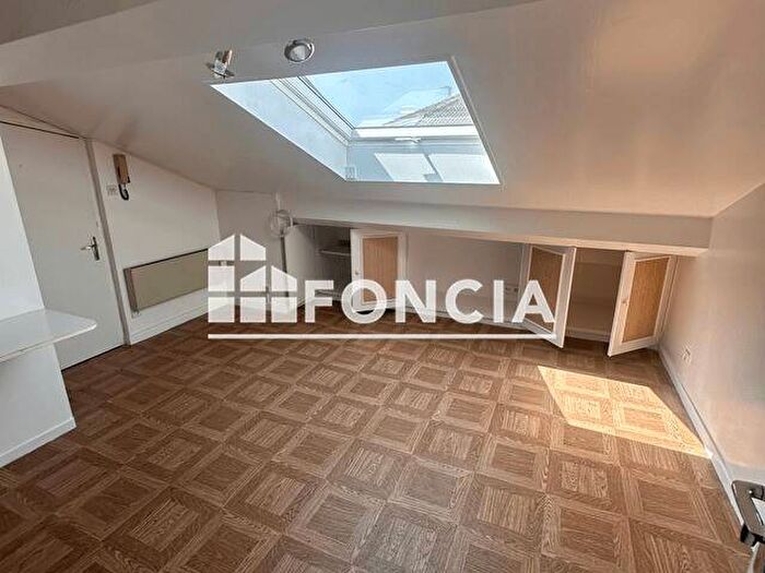 Appartement à louer - Saint Pierre-René II, Nancy - 1 pièce