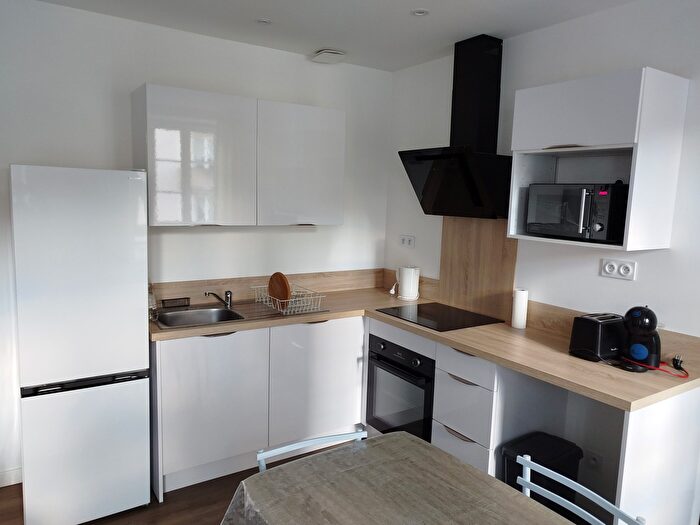 Appartement à louer - Bagnères-de-Bigorre - 2 pièces - 1 chambre