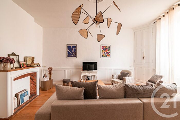 Maison à vendre - Laval, Les Pommeraies - 8 pièces - 6 chambres