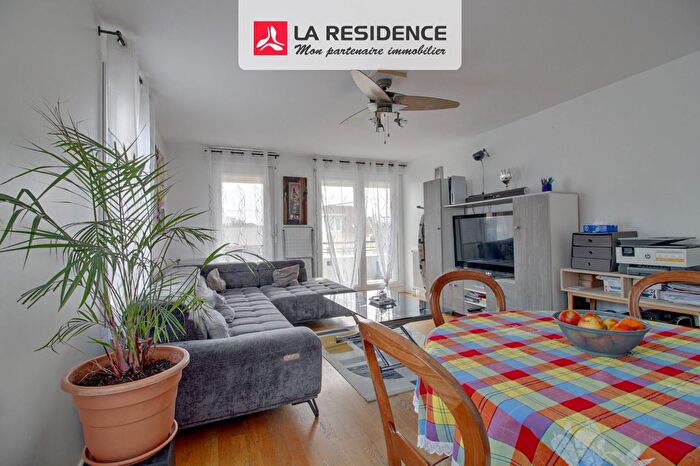 Appartement à vendre - Les Mureaux, Centre-ville - 4 pièces - 3 chambres