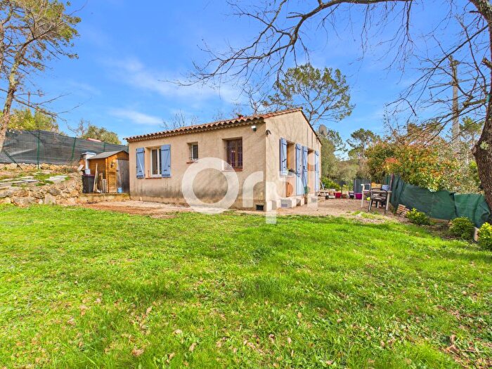 Maison à vendre - Saint-Paul-en-Forêt - 2 pièces - 1 chambre