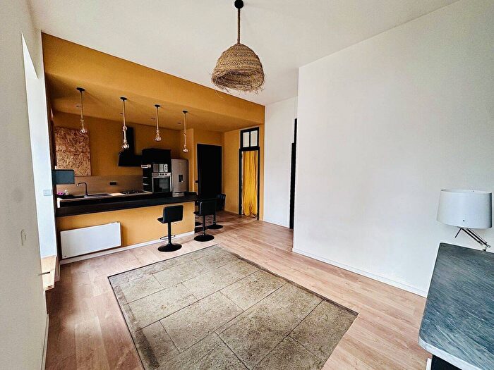 Appartement à louer - Nîmes - 3 pièces - 2 chambres