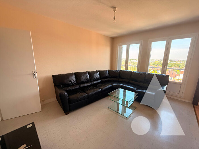 La Chapelle-Saint-Luc, Chantereigne, Montvilliers - Appartement 3 pièces à louer