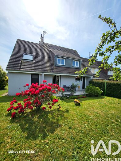 Saint-Lô, Est : Maison 5 pièces à vendre