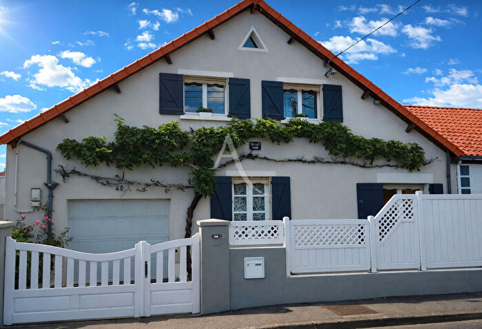 Maison à vendre - Saint-Sébastien-sur-Loire, Ouest - 5 pièces - 3 chambres