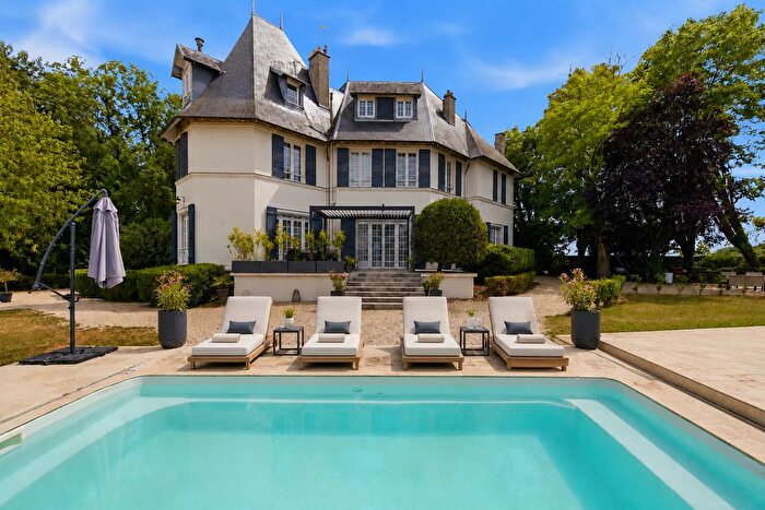 Montceaux-lès-Meaux : Maison 7 pièces à vendre