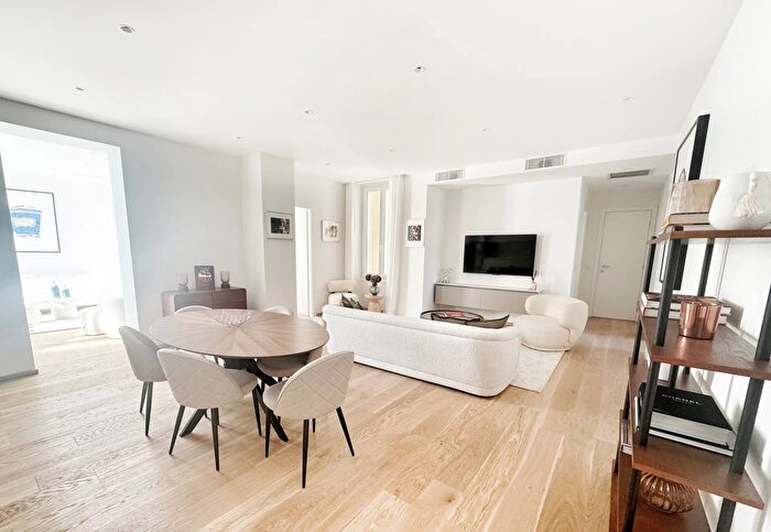 Appartement à vendre - Beaulieu-sur-Mer - 3 pièces - 2 chambres