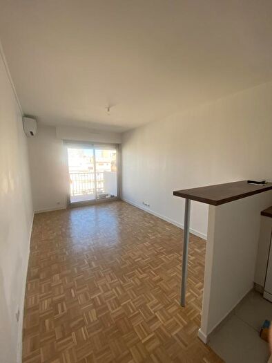 Appartement à louer - Marseille e  - 2 pièces - 1 chambre