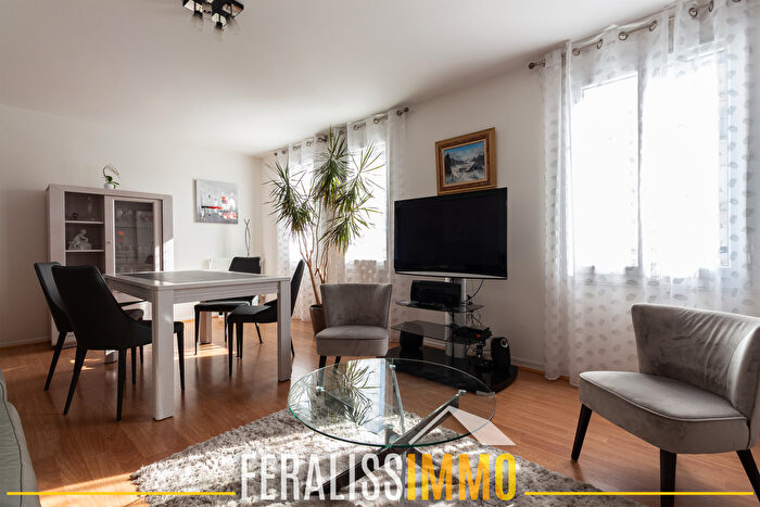 Appartement à vendre - Courdimanche - 4 pièces - 3 chambres