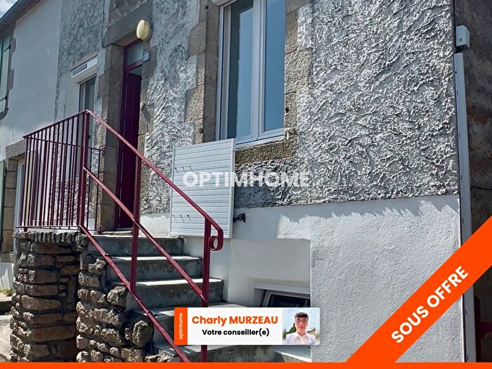 Saint-Laurent-sur-Sèvre : Maison 3 pièces à vendre