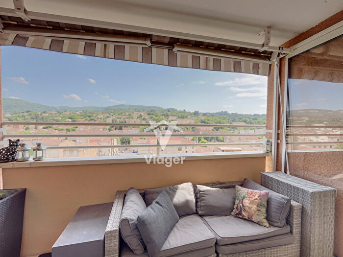 Appartement à vendre - Apt - 4 pièces - 3 chambres