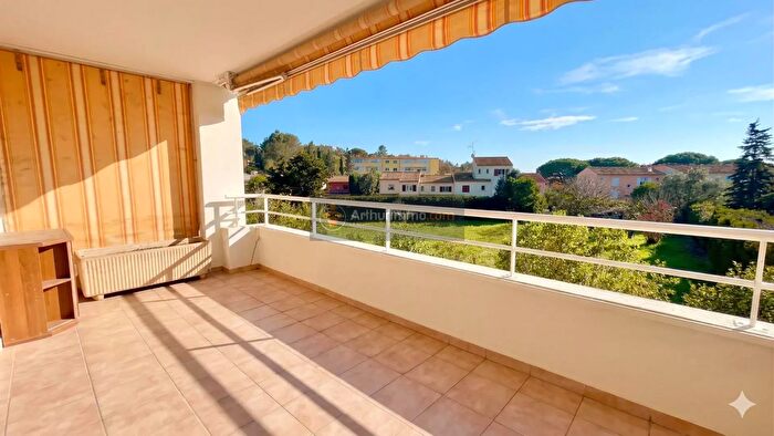 Appartement à vendre - Saint-Raphaël, Les Arênes - 4 pièces - 3 chambres