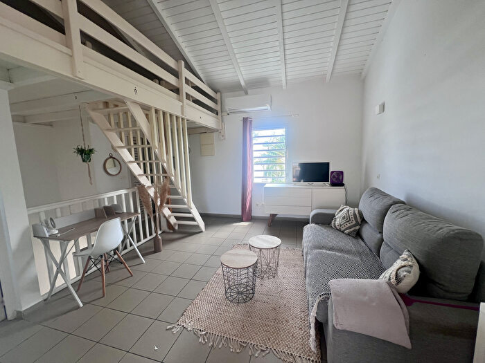 Appartement 1 pièce à Saint-François, à louer