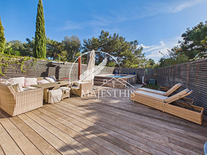 Maison à vendre - Hyères, Pyanet - 5 pièces - 4 chambres