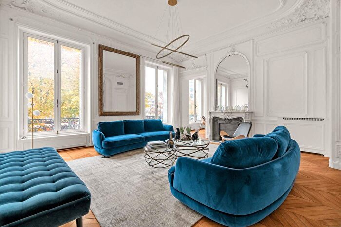 Appartement à louer - Triangle dOr, Paris ème arrondissement - 4 pièces - 2 chambres