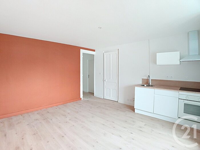Appartement à louer - Guingamp - 2 pièces - 1 chambre