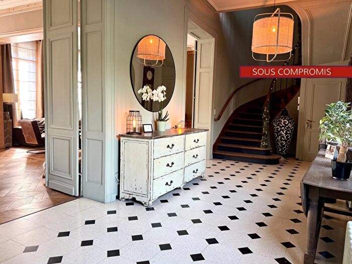 Douai, Centre-ville : Maison 10 pièces à vendre