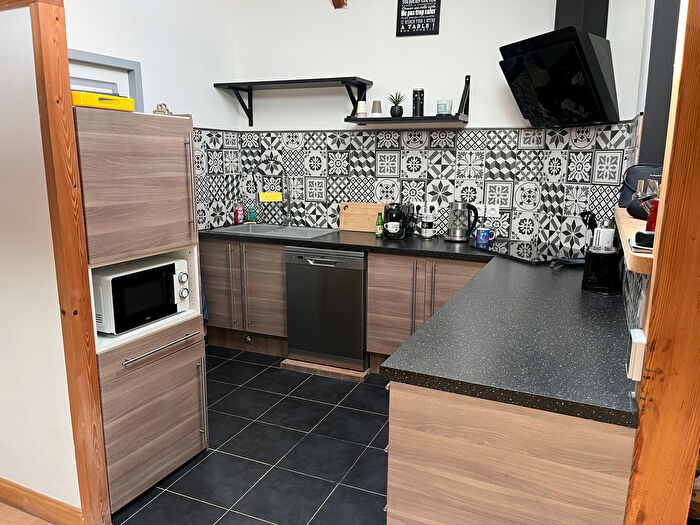 Appartement à vendre - Vaux-en-Beaujolais - 3 pièces - 2 chambres