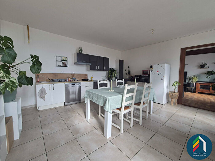 Maison à louer - Pouzauges - 4 pièces - 3 chambres