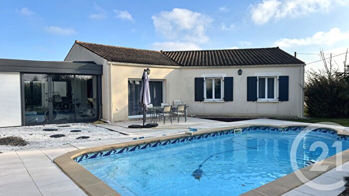 Maison à vendre - Chaniers - 7 pièces - 4 chambres