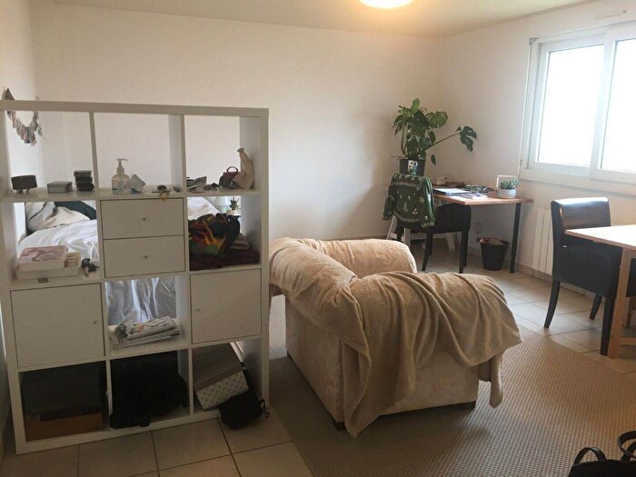 Appartement à louer - Croix Luizet, Villeurbanne - 1 pièce