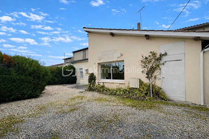 Maison à vendre - Coutras - 10 pièces - 5 chambres