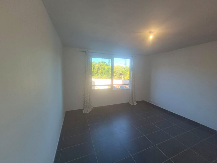 Saint-Joseph, Le Butor, Stade : Appartement 2 pièces à vendre