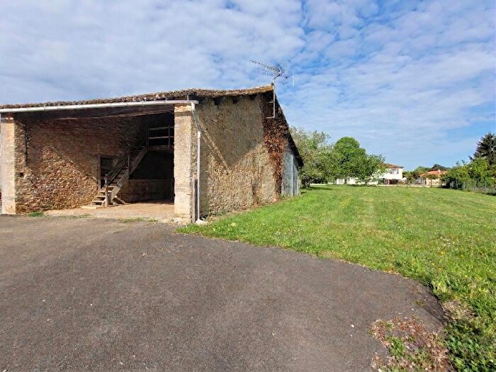 Maison 1 pièce à Champdeniers-Saint-Denis, à vendre