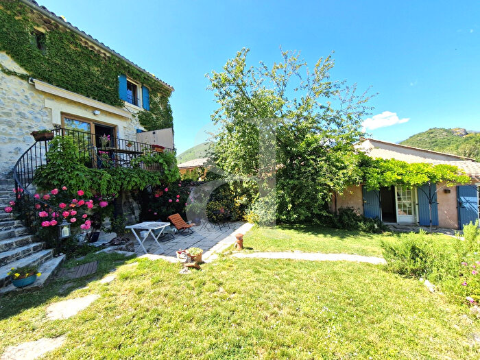 Maison à vendre - Curnier - 9 pièces - 6 chambres