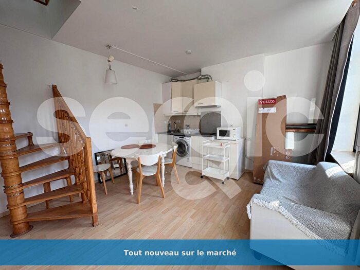 Appartement à louer - Lille, Centre-ville, Euralille - 2 pièces - 1 chambre