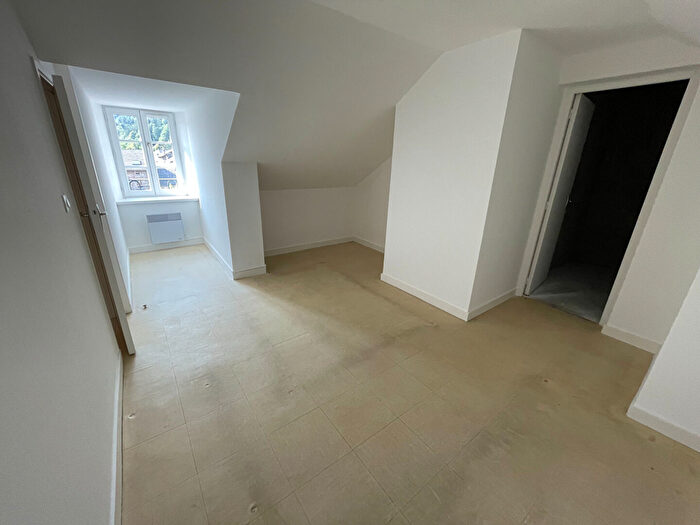 Appartement 4 pièces à Saint-Julien-Chapteuil, à louer