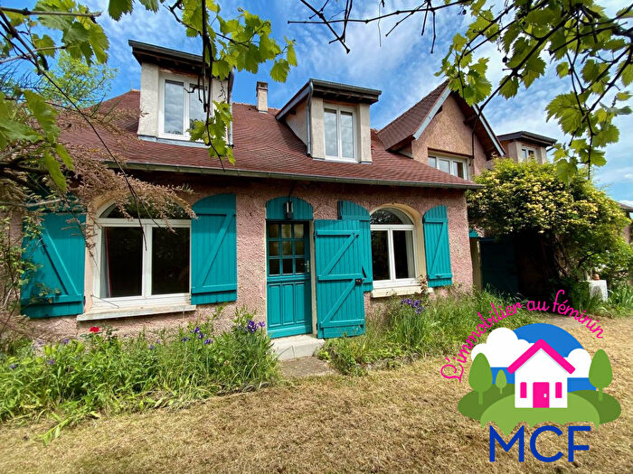 Dammartin-en-Serve - Maison 8 pièces à vendre