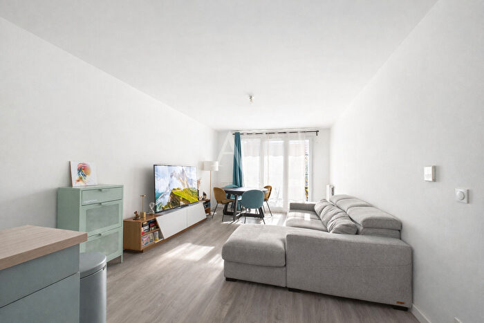 Appartement à vendre - Noisy-le-Grand, Centre-ville - 3 pièces - 2 chambres