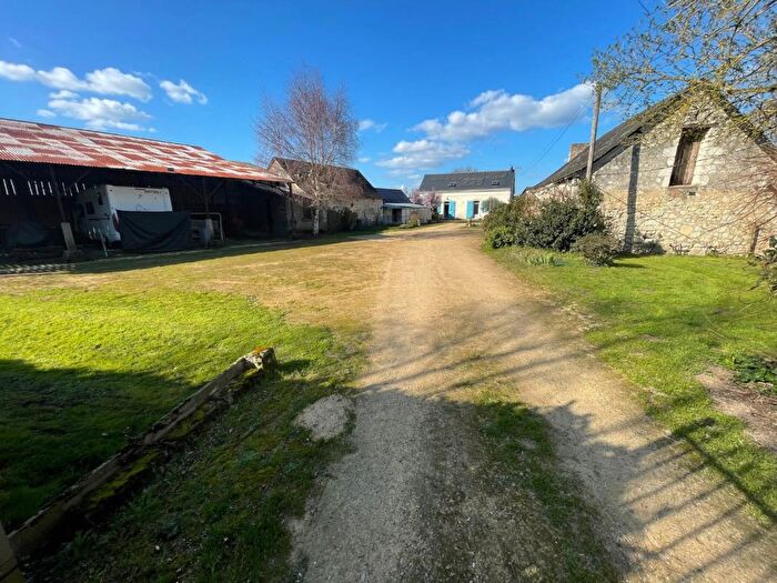 Saint-Philbert-du-Peuple : Maison 8 pièces à vendre