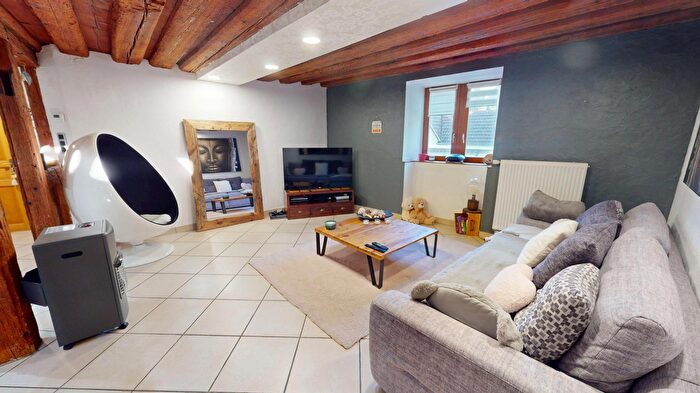 Appartement à vendre - Hattstatt - 5 pièces - 3 chambres