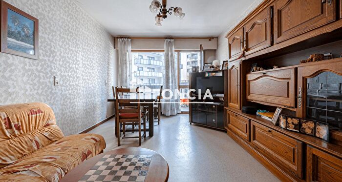 Appartement à vendre - Chambéry, Centre-ville - 3 pièces - 2 chambres