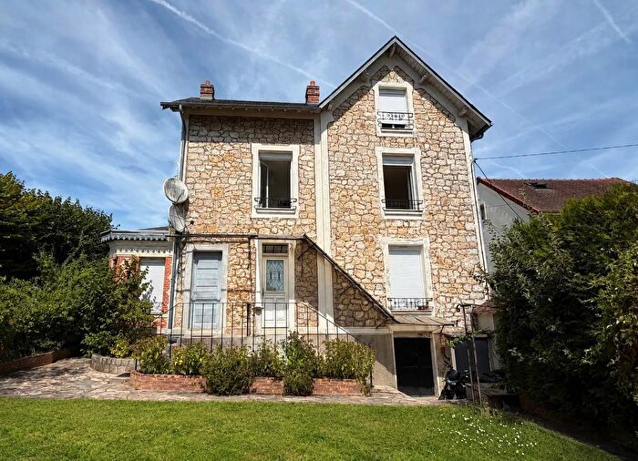 La Ferté-Alais : Appartement 2 pièces à vendre
