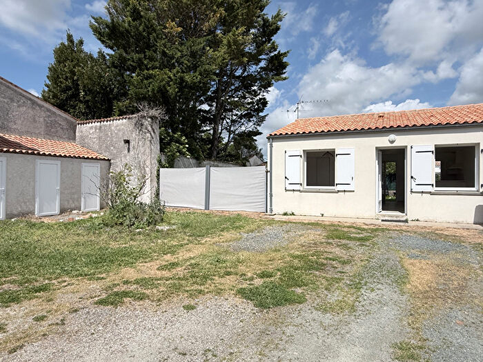 Maison 4 pièces à Clavette, à vendre