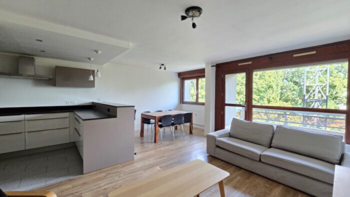 Appartement 5 pièces à Ferney-Voltaire, à louer