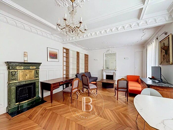 Appartement 3 pièces à Cambronne-Garibaldi, Paris 15ème arrondissement, à louer