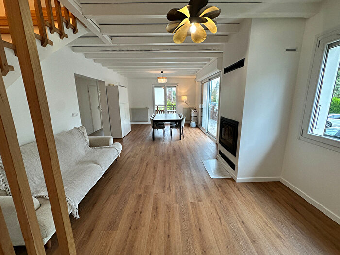 Maison à louer - Annecy, Parc des Sports, Fier - 4 pièces - 3 chambres