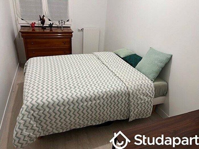 Appartement à louer - Ermitage-Nacelle Papeterie, Corbeil-Essonnes - 1 pièce - 1 chambre