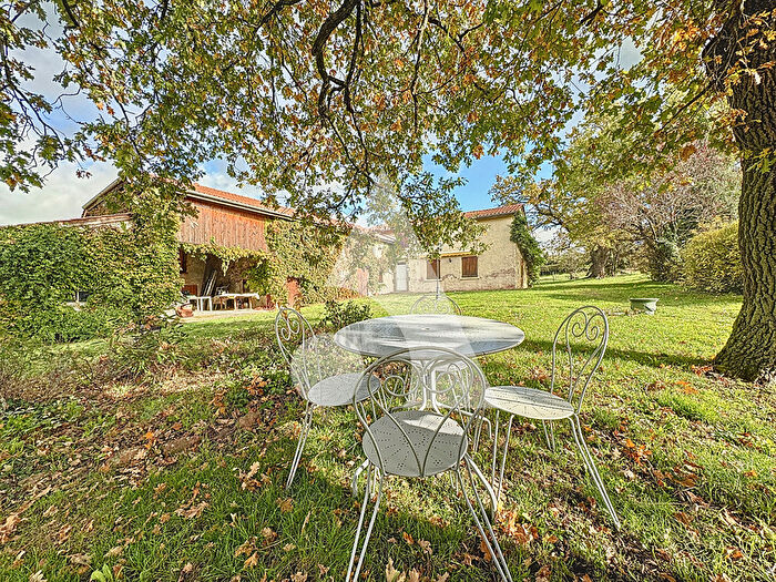 Maison à vendre - Pouilly-lès-Feurs - 6 pièces - 4 chambres